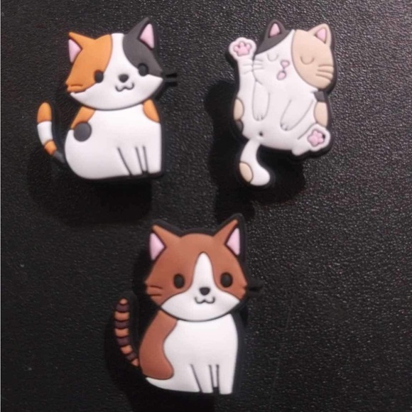 CROCS | Jewelry | Cat Croc Charm Set | Poshmark
